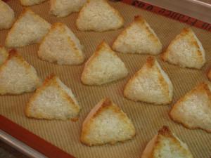 Christmas Cookie #1 – Coconut Pyramids (No Trip To Egypt Needed ...